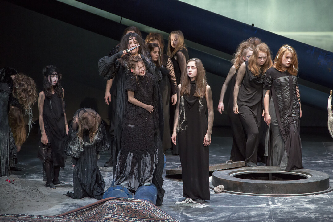 Nixe, Oper ab 10 Jahren Musik: Antonín Dvořák / Alexandra Holtsch Text ...